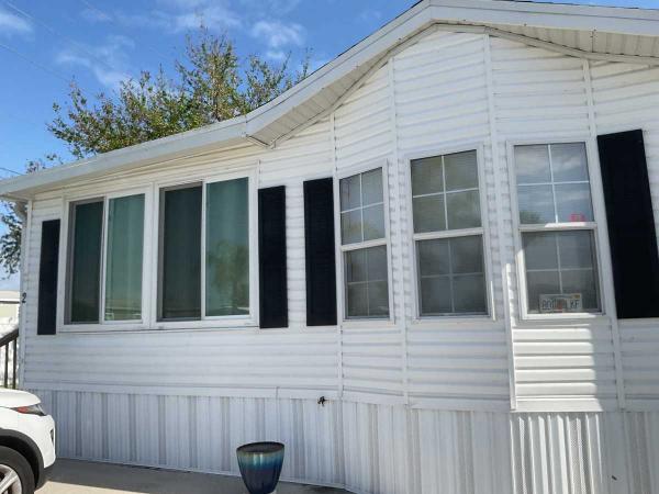 2002 Skyline Mobile Home For Sale | 1000 Wiggins Pass Rd Naples, FL