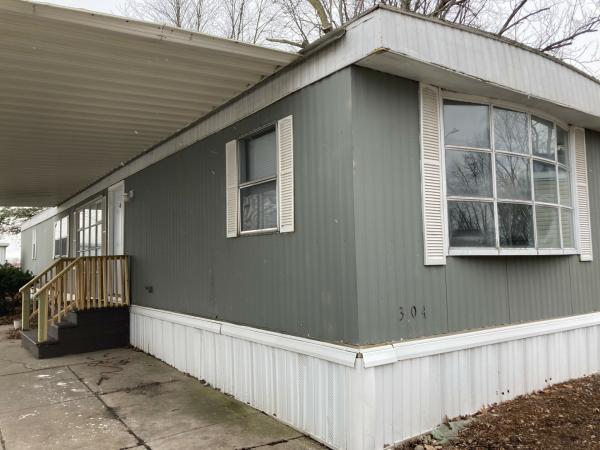 1978 Skyline Mobile Home For Sale | 304 Country Elms Est. Galesburg, IL