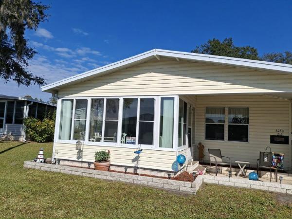 1990 Fleetwood Mobile Home For Sale | 6250 Spring Lake Cir Zephyrhills, FL