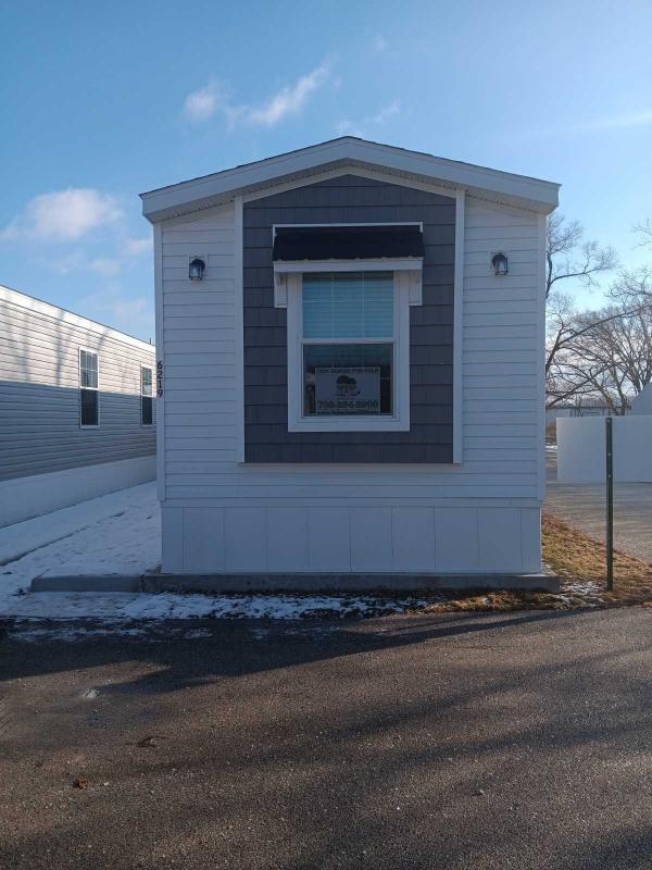 2024 Adventure Mobile Home For Sale | 6208 Lawn #28 Hodgkins, IL