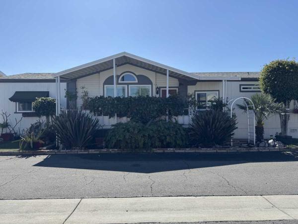 1992 Mobile Home For Sale | 8681 Katella Ave #898 Stanton, CA