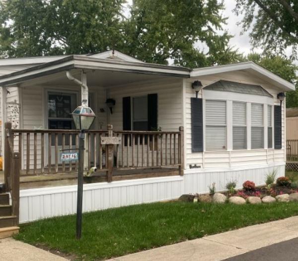 1984 Victorian Mobile Home For Sale | 25716 Jackson Novi, MI