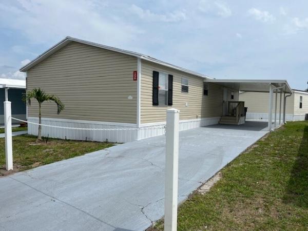 1996 Pioneer Mobile Home For Sale | 1220 Four Seasons Bl Tampa, FL