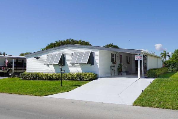 1975 Mobile Home For Sale or Rent | 140 NE Pinelake Village Blvd Jensen ...