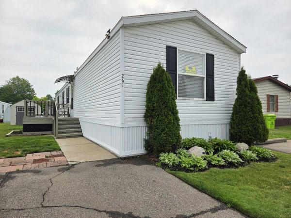 2017 Clayton Mobile Home For Sale | 261 Meadows Circle E Wixom, MI