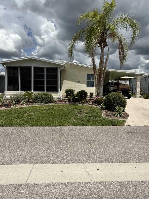1993 Fleetwood Mobile Home For Sale | 5601 Duncan Road #9 Punta Gorda, FL