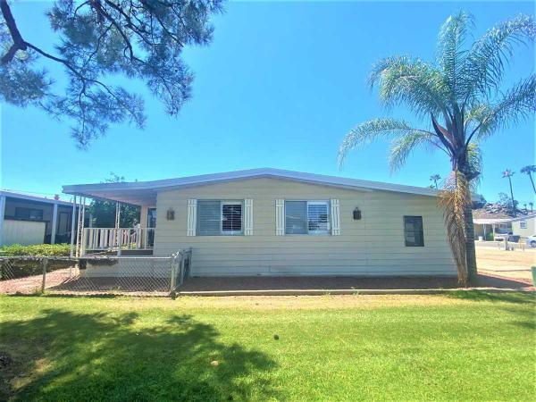 1975 Madison Mobile Home For Sale | 5001 W Florida Avenue #657 Hemet, CA