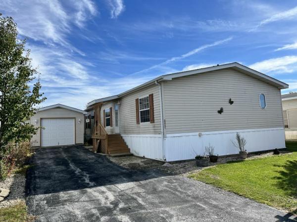 1996 Commodore Mobile Home For Sale or Rent | 25751 Scioto Dr Monee, IL