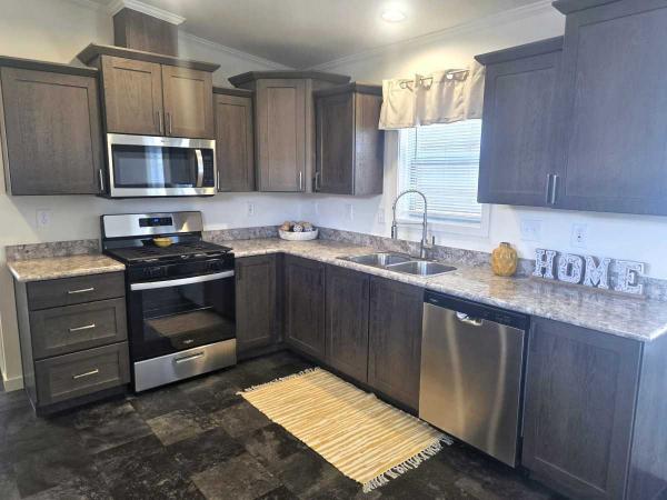2025 MidCountry Mobile Home For Sale or Rent | 2501 NE Lowry Ave, Lot ...