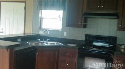 Quail Run Mobile Home Park in Moscow Mills, MO | MHVillage