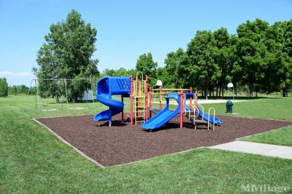 Maple Run Mobile Home Park in Clio, MI | MHVillage