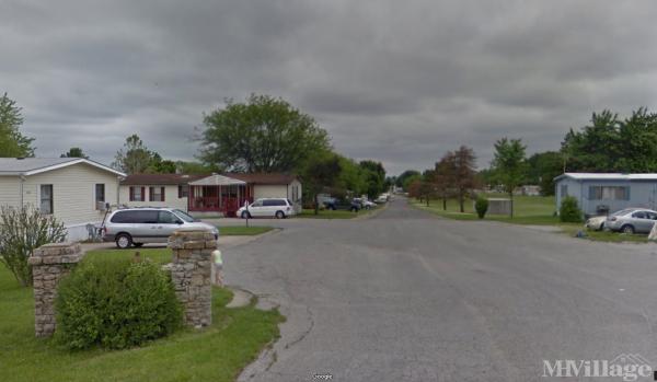 Crown Mobile Home Park Mobile Home Park in Belton, MO | MHVillage