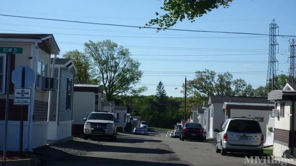 Edison Mobile Estates Mobile Home Park in Edison, NJ | MHVillage