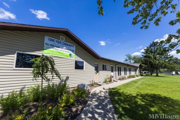 Mason Manor Mobile Home Park in Mason, MI | MHVillage
