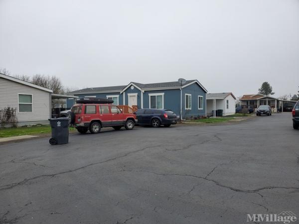 Evergreen Mobile Home Park Mobile Home Park in Aumsville, OR | MHVillage