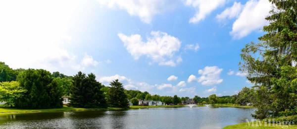 Commerce Meadows Mobile Home Park in Wixom, MI | MHVillage