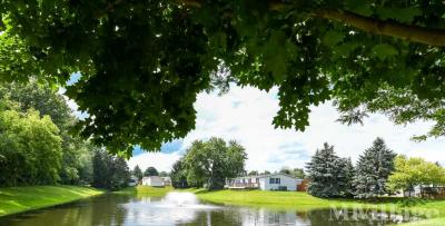 Commerce Meadows Mobile Home Park in Wixom, MI | MHVillage