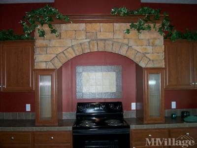 Rose Lake Estates Mobile Home Park in Pendleton, IN | MHVillage