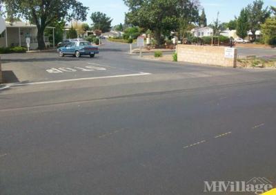 Windsor Mobile Country Club Mobile Home Park in Windsor, CA | MHVillage