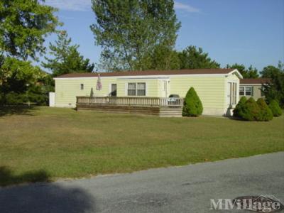 Pot Nets Coveside Mobile Home Park in Long Neck, DE | MHVillage