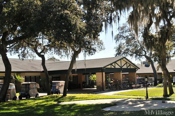 Mid Florida Lakes Mobile Home Park in Leesburg, FL | MHVillage