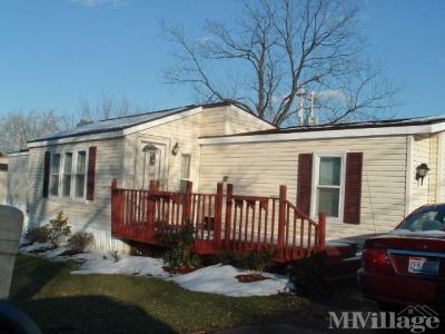 Apple Creek Mobile Home Park in Oakwood Village, OH | MHVillage