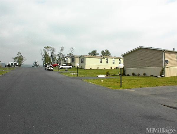 Oakridge Estates Mobile Home Park in Fredericksburg, PA | MHVillage