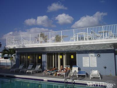 Sunshine Holiday Mobile Home Park in Fort Lauderdale, FL | MHVillage