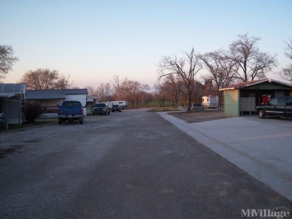 Lamont Hill Mobile Home Park in Vassar, KS | MHVillage