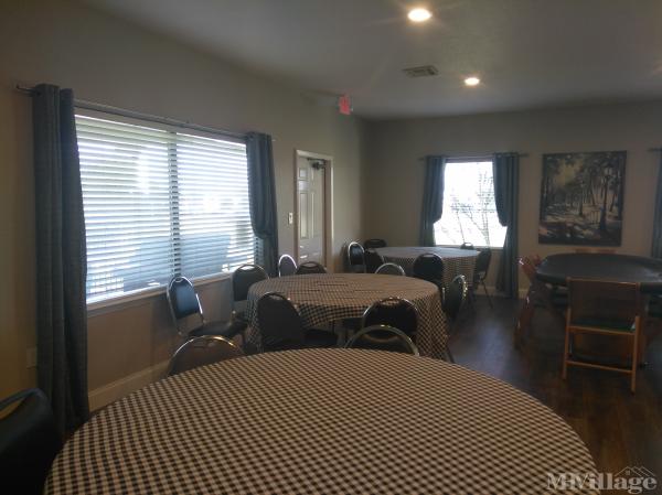 Bluebonnet Ridge RV Park Mobile Home Park in Terrell, TX | MHVillage