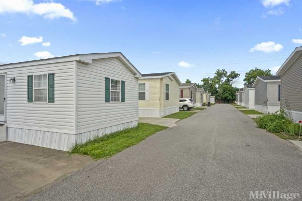 Parma Estates Mobile Home Park in Cleveland, OH | MHVillage