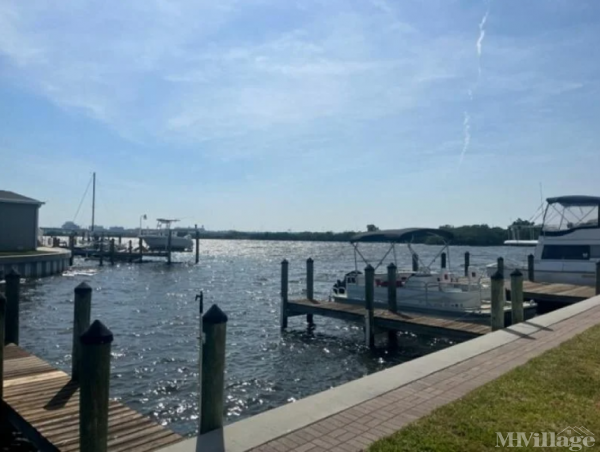 Pegel Point Estates Mobile Home Park in Palmetto, FL | MHVillage