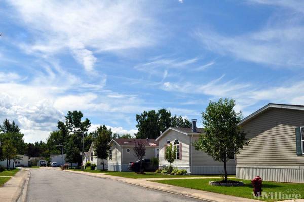 Deerfield Estates Mobile Home Park in Flat Rock, MI | MHVillage