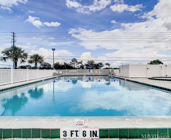 Ridgecrest Resort Mobile Home Park in Leesburg, FL | MHVillage