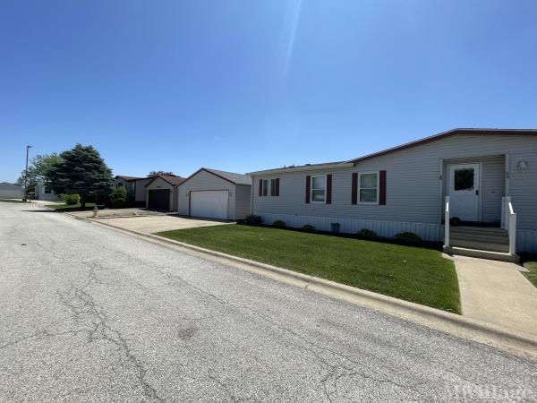 Maple Ridge Mobile Home Park Mobile Home Park in Manteno, IL | MHVillage